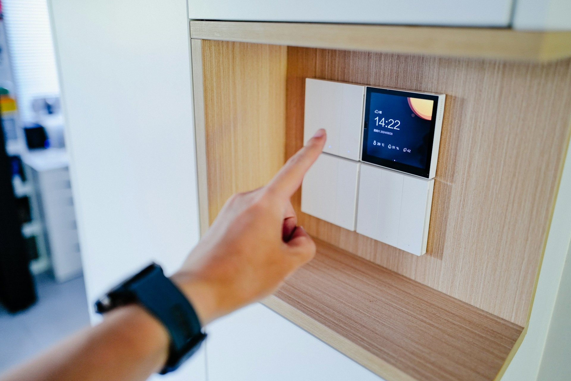 Fun and Easy Home Automation Projects - Optimum Overwatch